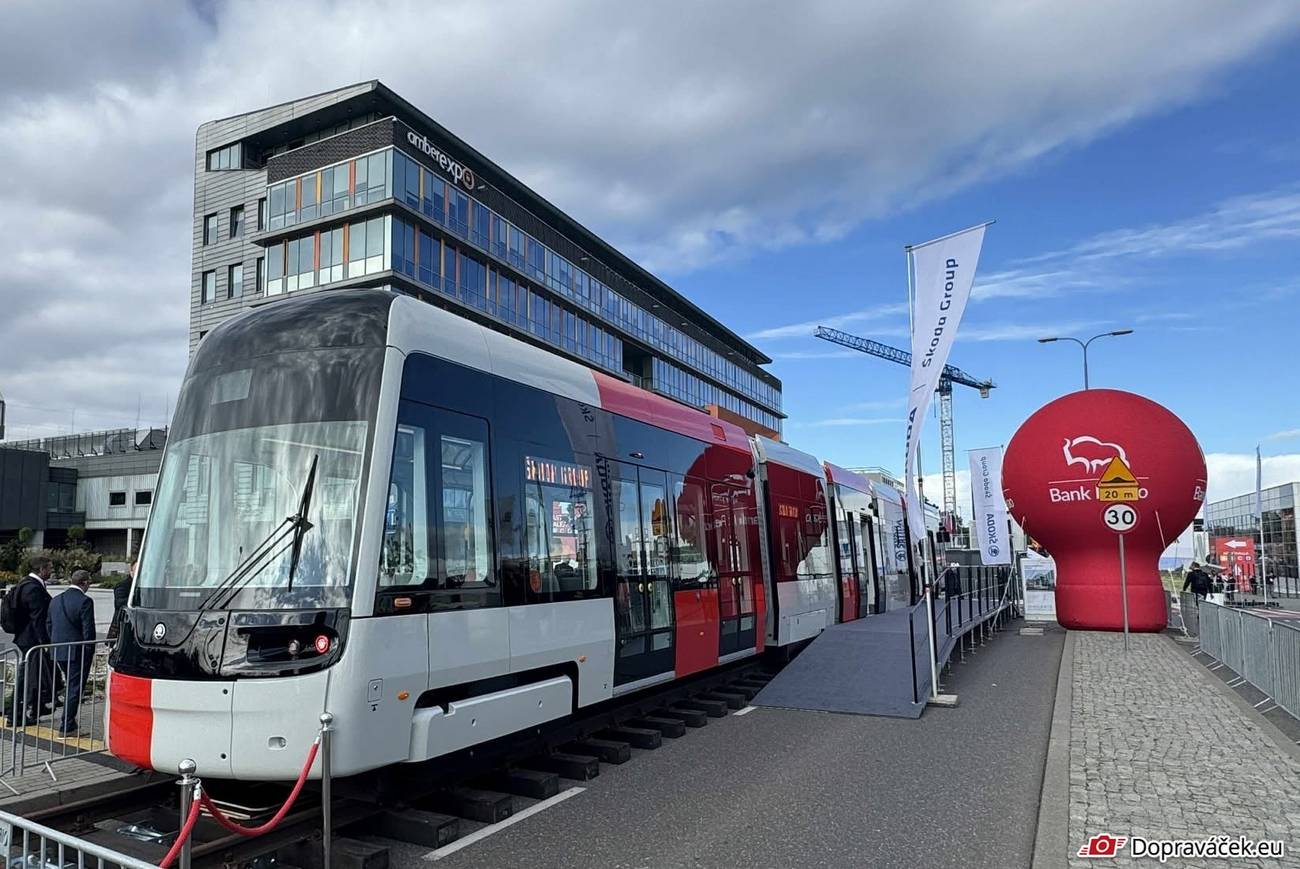 Na veletrh TRAKO v polském Gdaňsku zamířila nejmodernější tramvaj Škoda ...